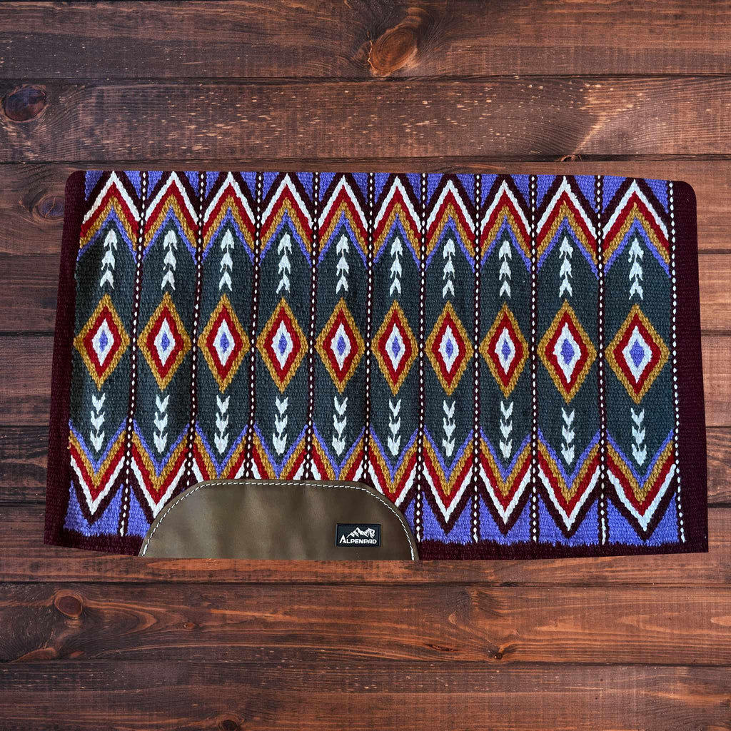 Order the ranch blanket for ranch riding online here – AlpenPad